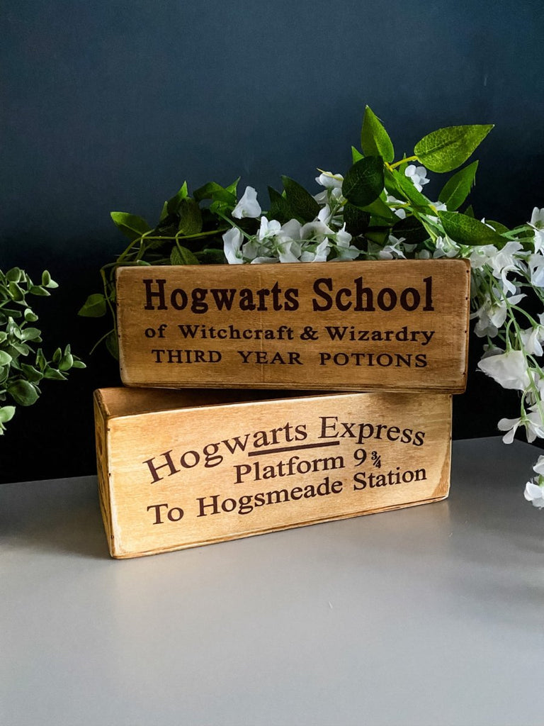 Hogwarts Express Platform 9 & 3/4 Wooden Storage Box | Punk & Poodle